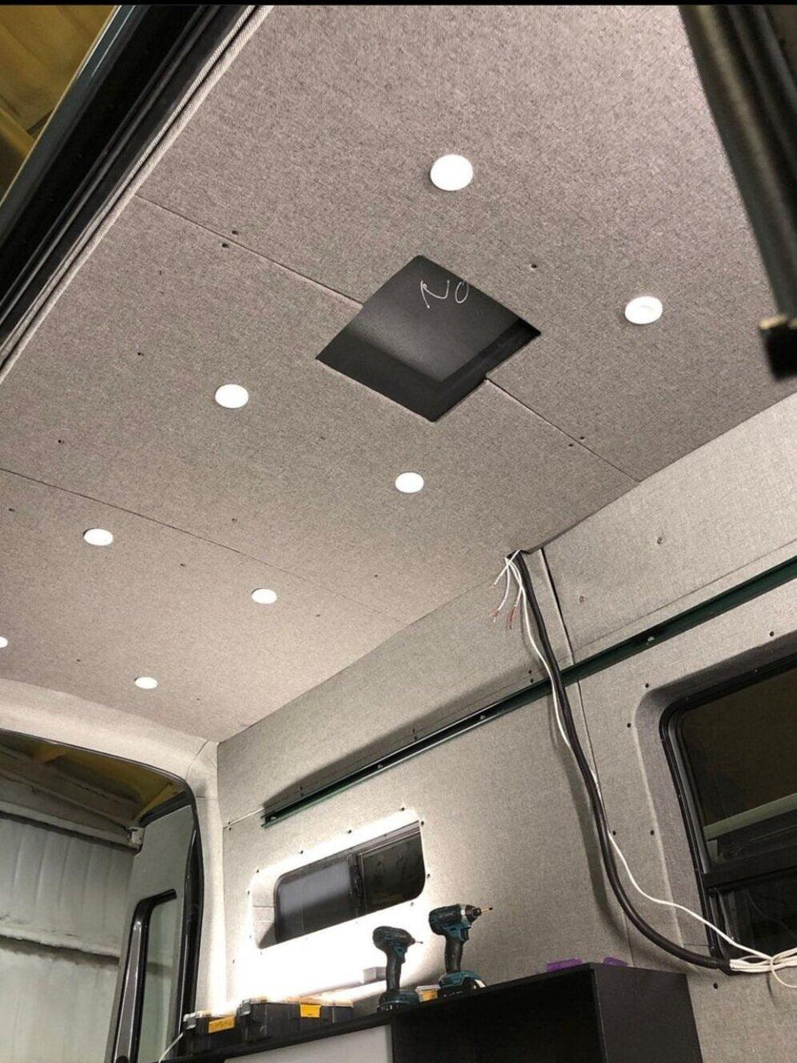 Interior – https://www.avcrig.com/store